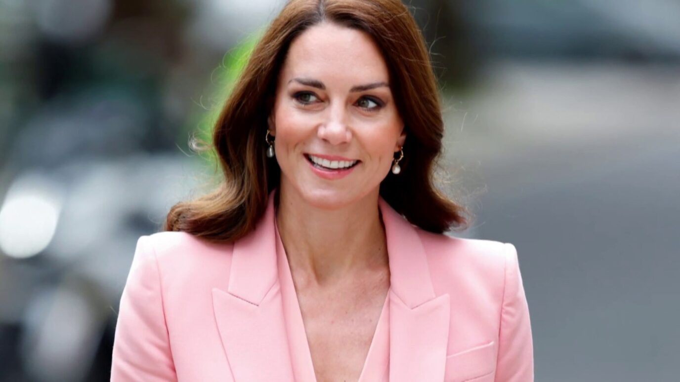 Kate Middleton’s opulent £750 gold, bee venom, and placenta anti-ageing ...